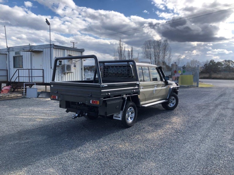 Custom Landcruiser Tray