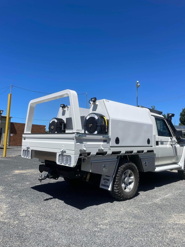 Landcruiser Custom Tray