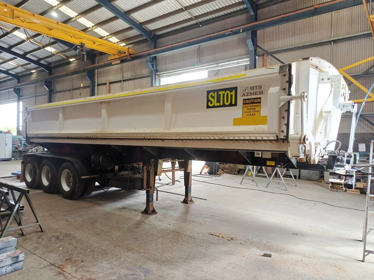 Electric Rollover Trailer Cover