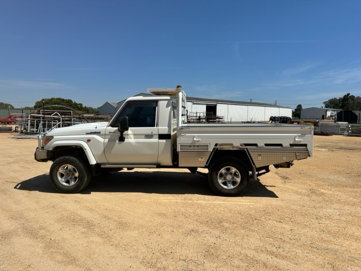 Custom Landcruiser Single Cab Tray