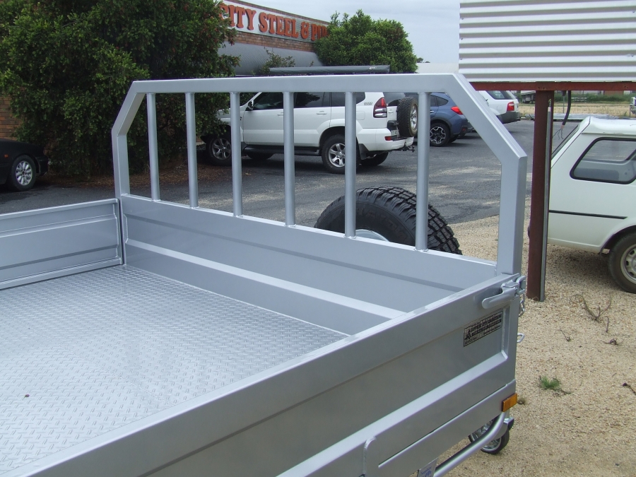 Trailers - Sapphire City Engineering - Custom made Trailers. Inverell ...
